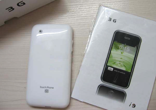 Nuevo Iphone Cect i9 3G, 4GB (ampliable a 8GB) en color blanco